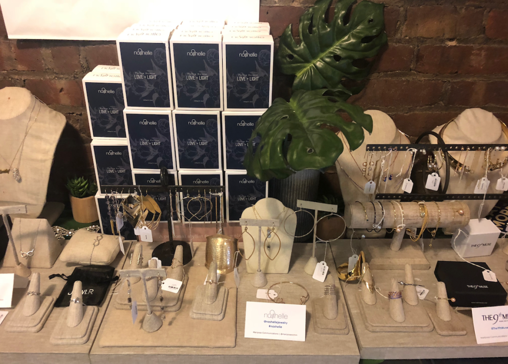 How to Check Out Samples - Mariposa